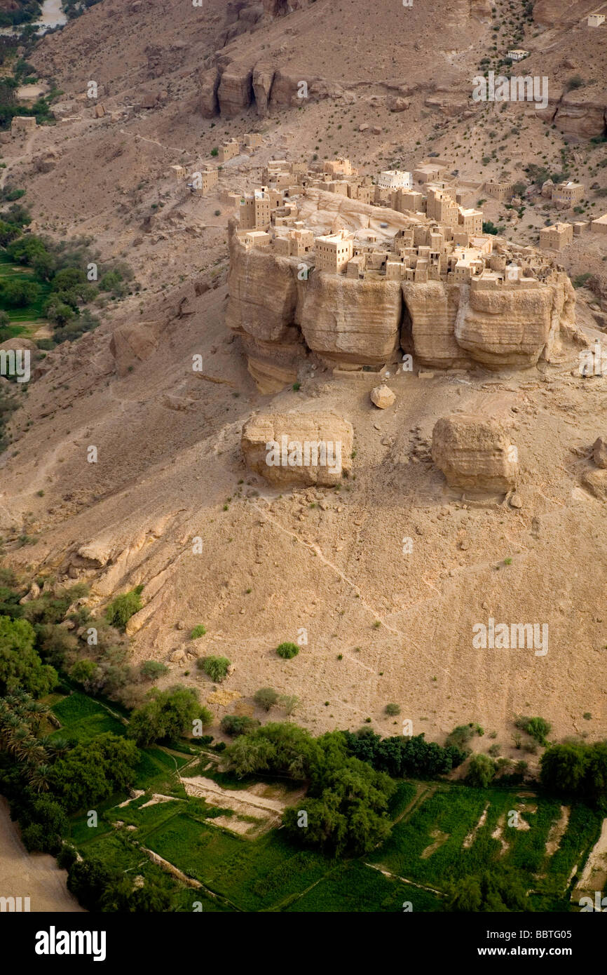 Village view, Al Ghayl, Wadi Amd, Yemen, Middle East Stock Photo - Alamy