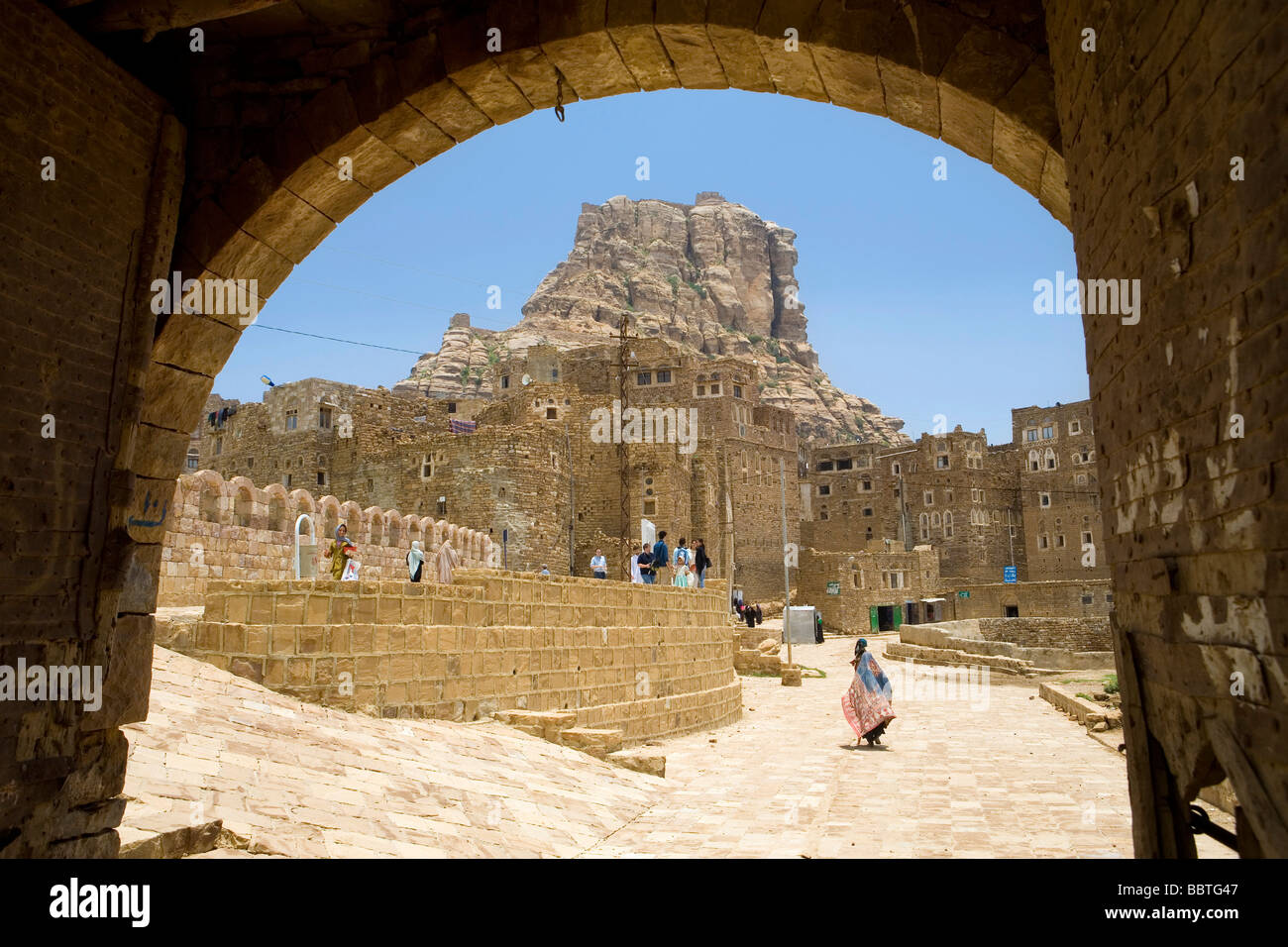 An old gate, Thulla, Yemen, Middle East Stock Photo - Alamy