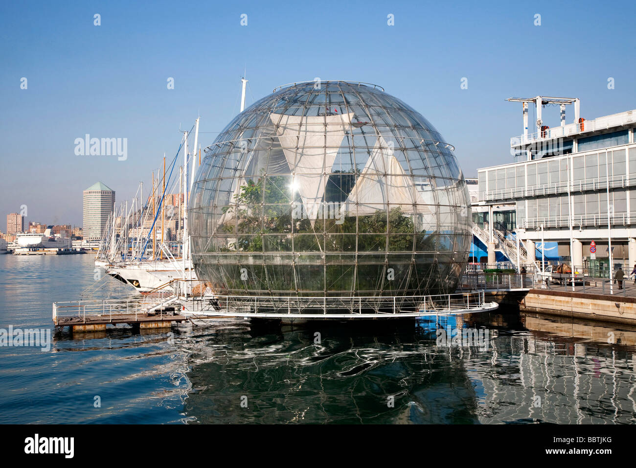 Port genoa ligury hi-res stock photography and images - Alamy