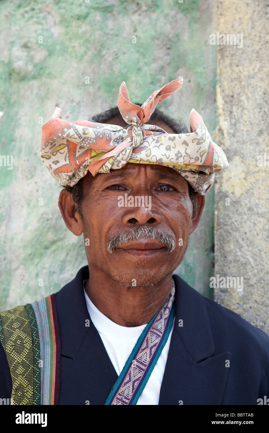 Wearing Ikat High Resolution Stock Photography and Images - Alamy