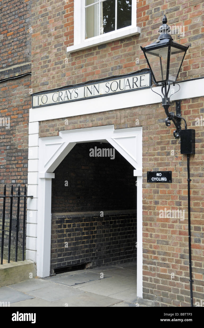 Grays inn square london hi-res stock photography and images - Alamy