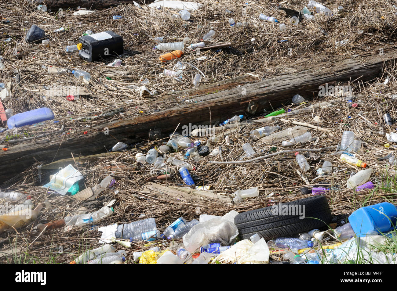 Pollution on the edge of the Thames,Rainham,Essex,UK Stock Photo - Alamy
