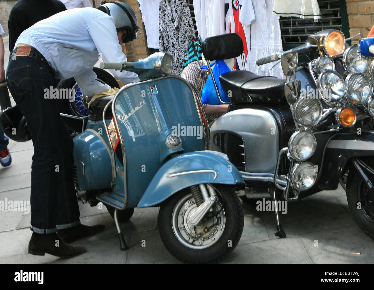 Mod style hi-res stock photography and images - Alamy