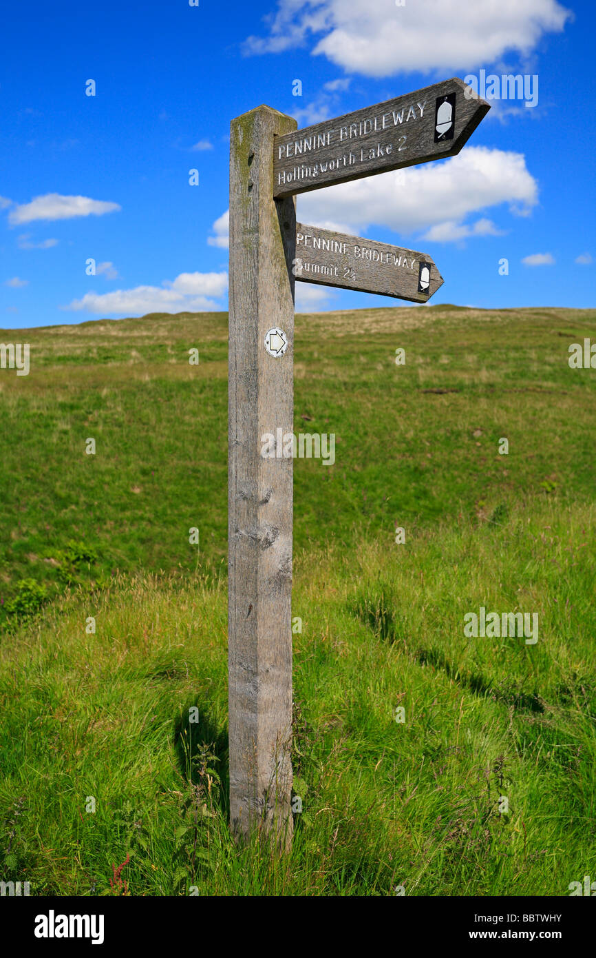 Pennine bridleway marker post hi-res stock photography and images - Alamy