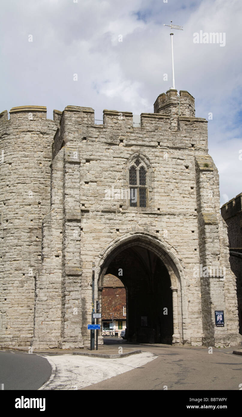 Fortified gate house hi-res stock photography and images - Alamy
