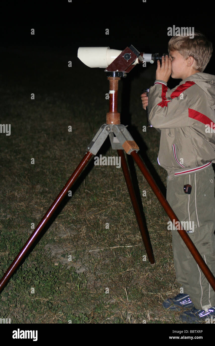 Observation telescope photographs hi-res stock photography and images ...