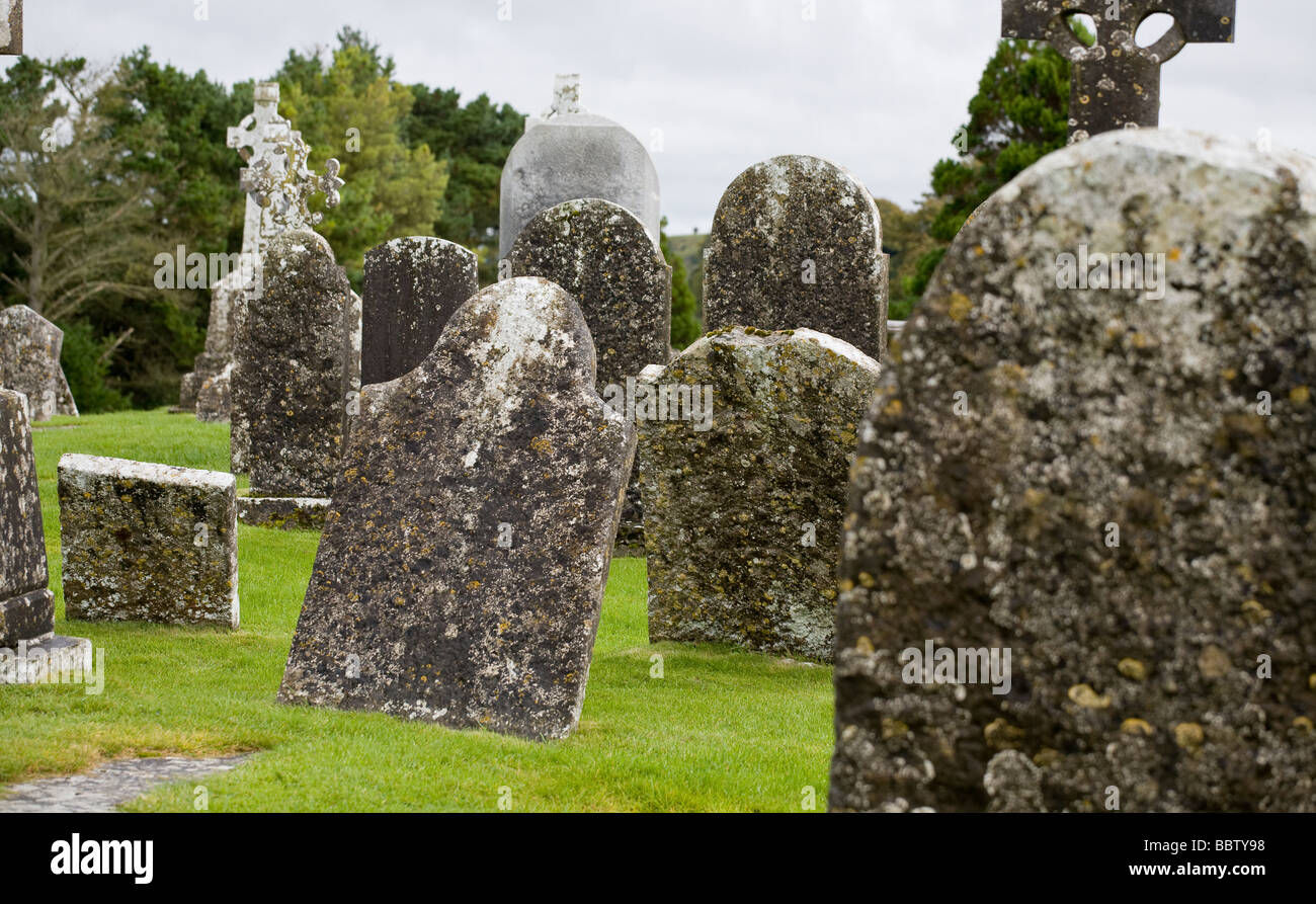 Ireland clonmacnoise cemetery hi-res stock photography and images - Alamy