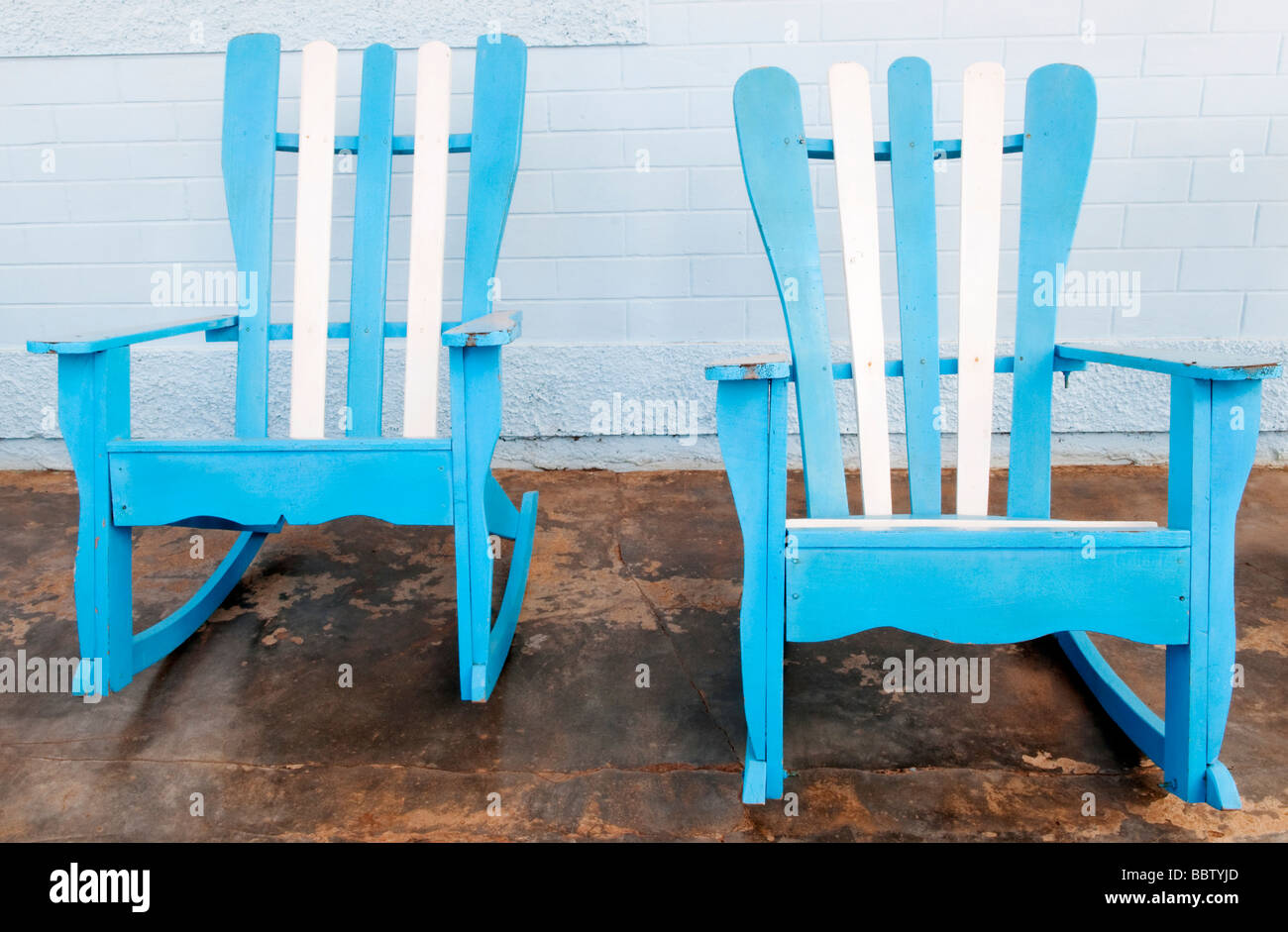 Terrace with rocking chairs hi-res stock photography and images - Alamy