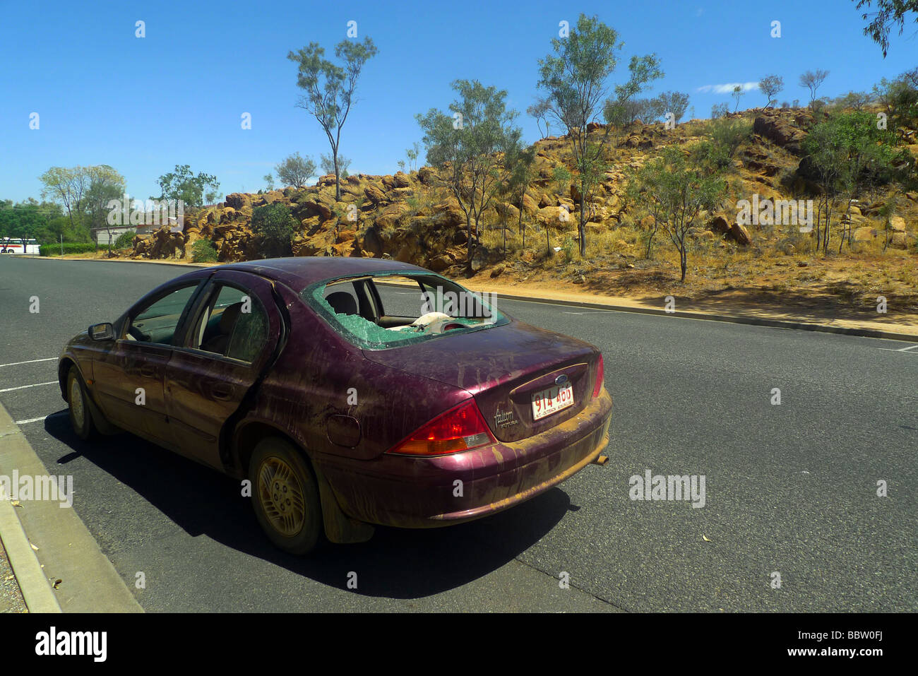 Abandoned car australia hi-res stock photography and images - Alamy