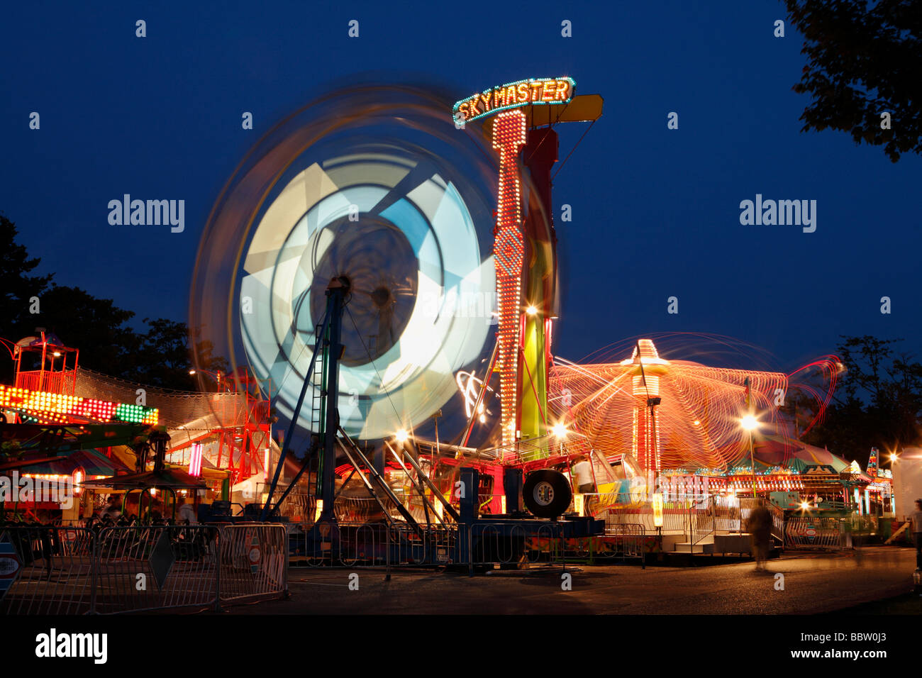 Carnival rides hi-res stock photography and images - Alamy