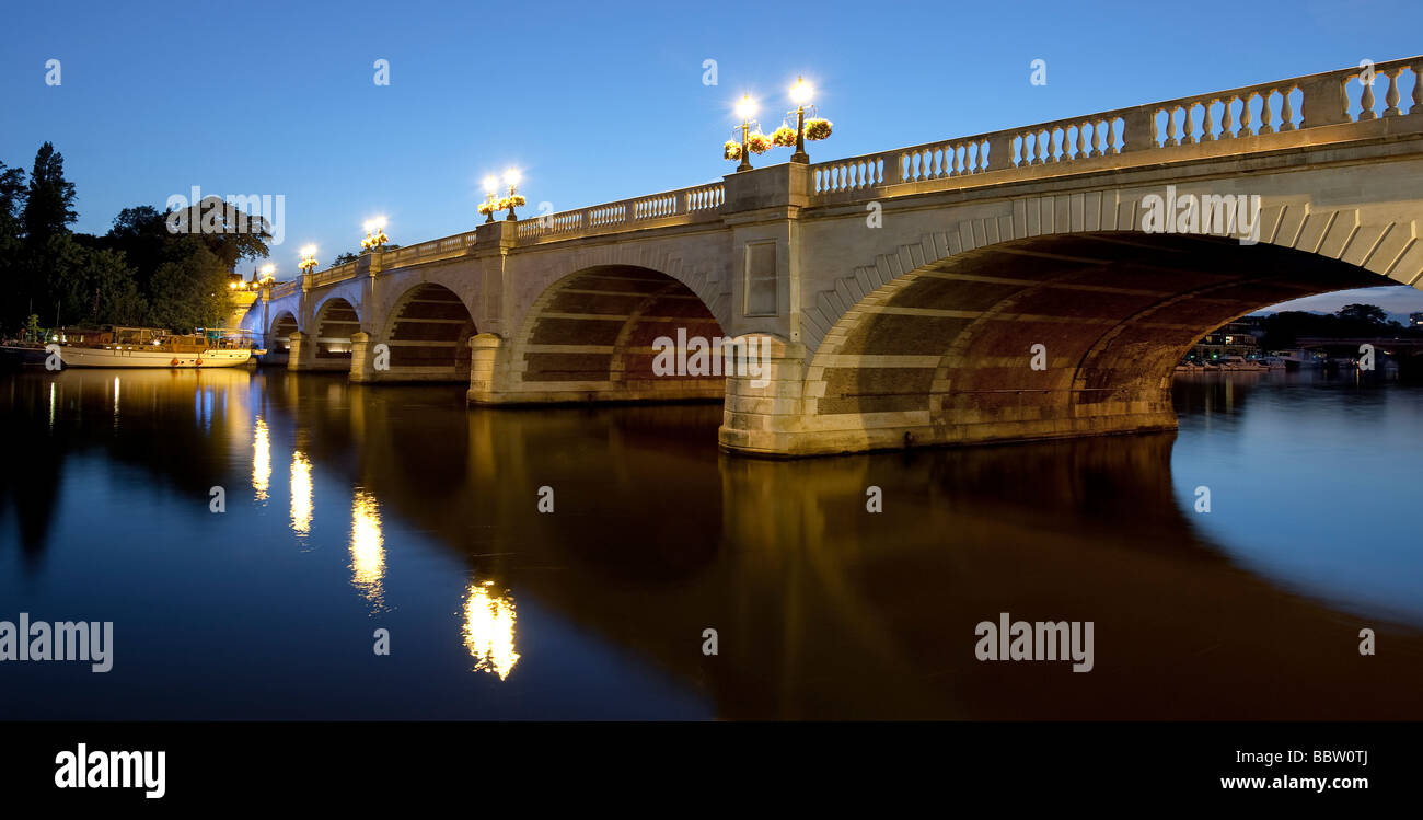 Kingston Bridge, Kingston upon Thames, SW London, England, UK at Dusk ...