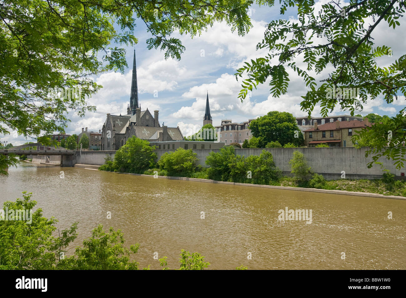 Cambridge main street bridge hi-res stock photography and images - Alamy