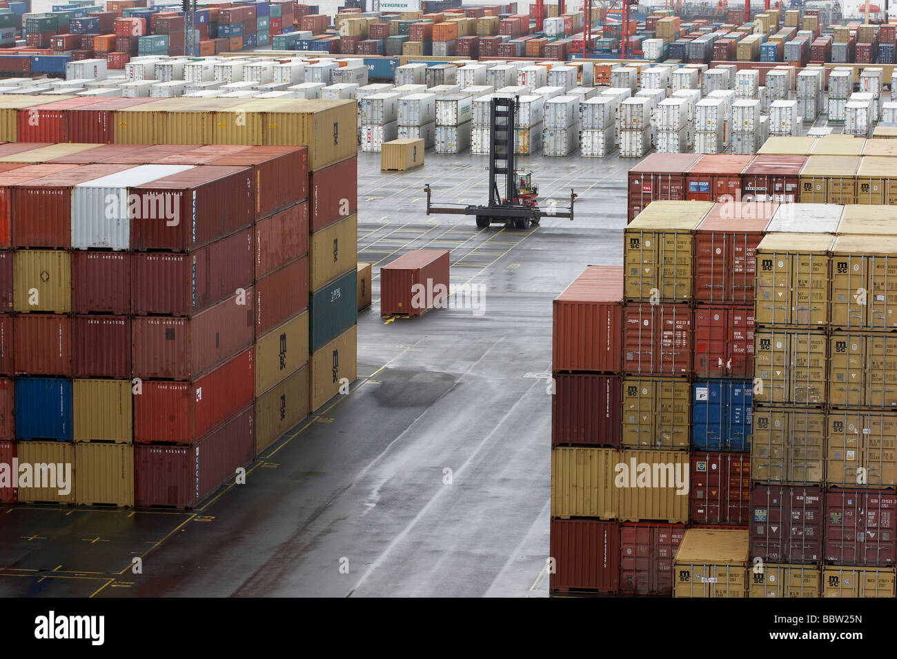 Containerterminal bremerhaven hi-res stock photography and images - Alamy