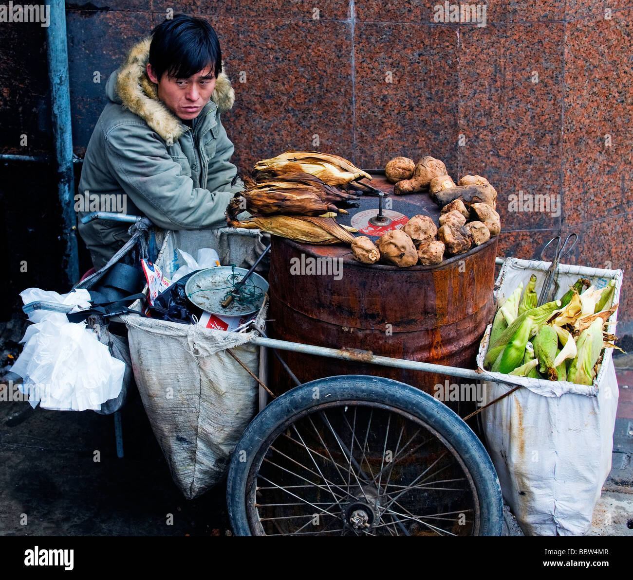 Food stand in shanghai hi-res stock photography and images - Alamy