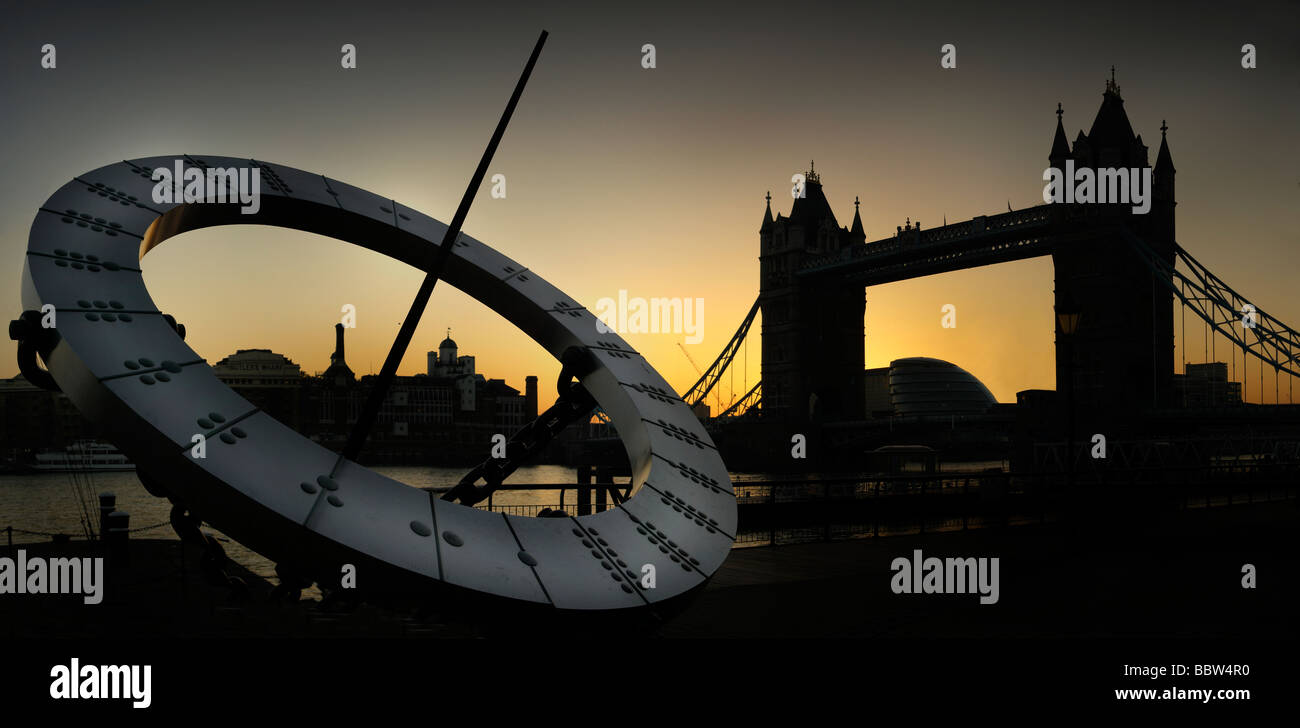 Sundial tower london england hi-res stock photography and images - Alamy