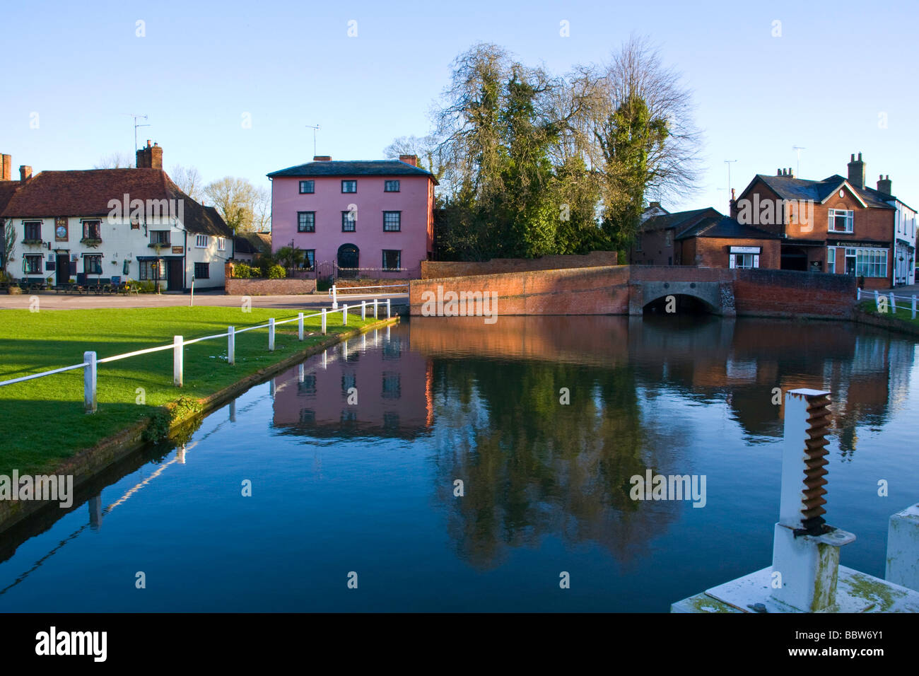 Finchingfield village duck pond essex hi-res stock photography and ...