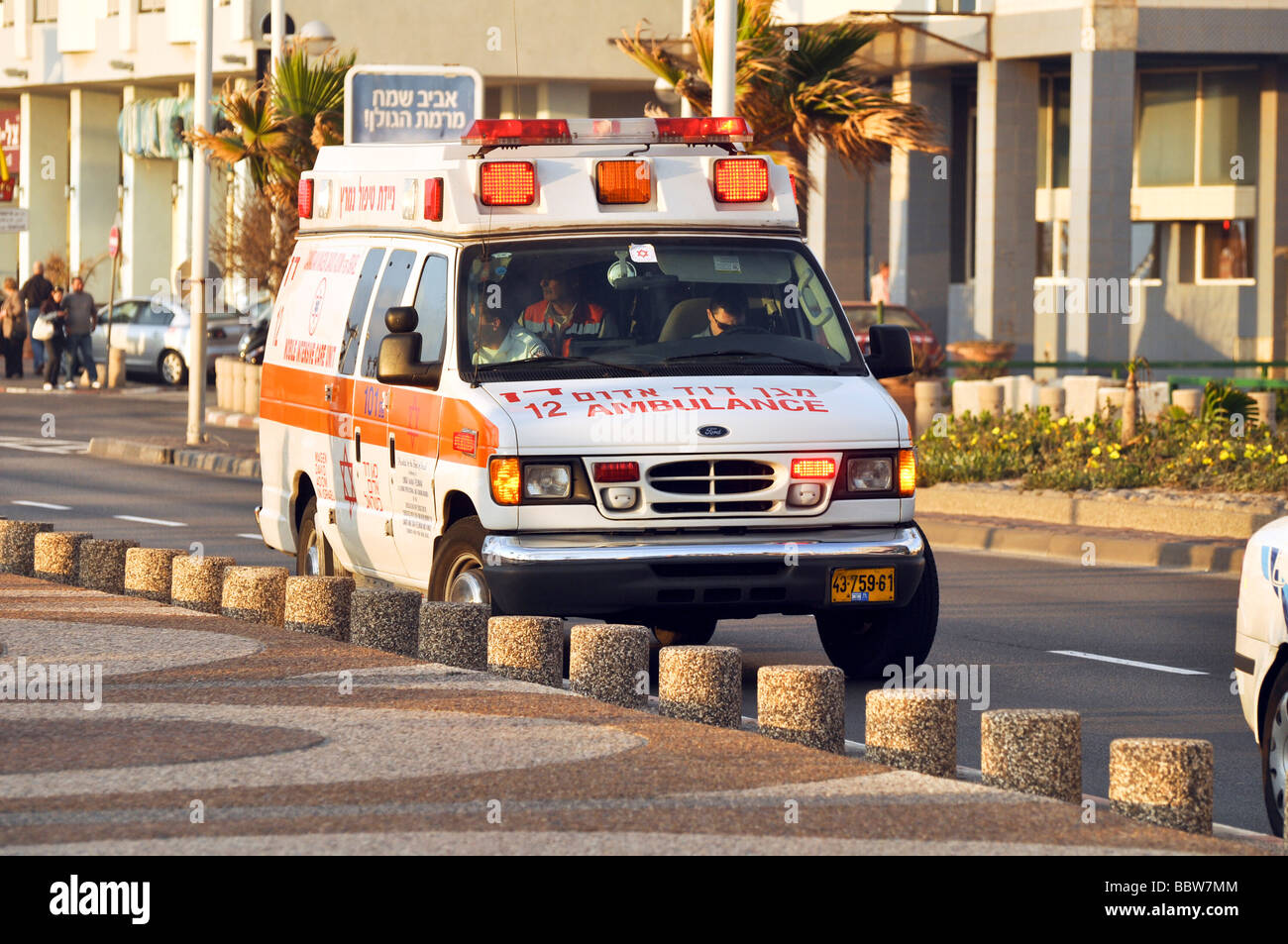 Magen David Adom Ambulance Mobile intensive care unit Stock Photo - Alamy