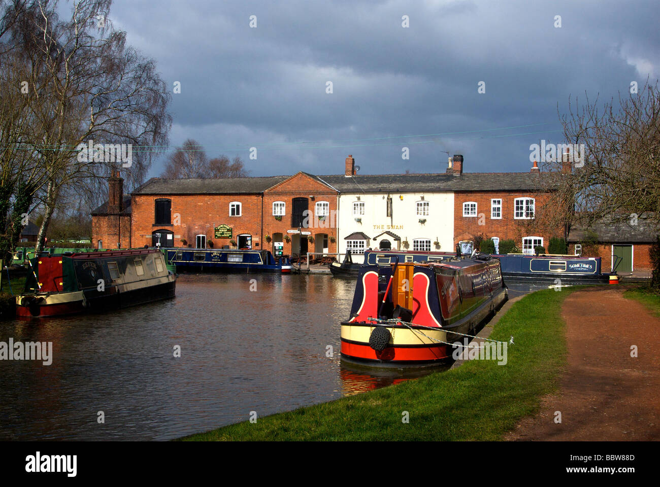 The swan fradley hi-res stock photography and images - Alamy
