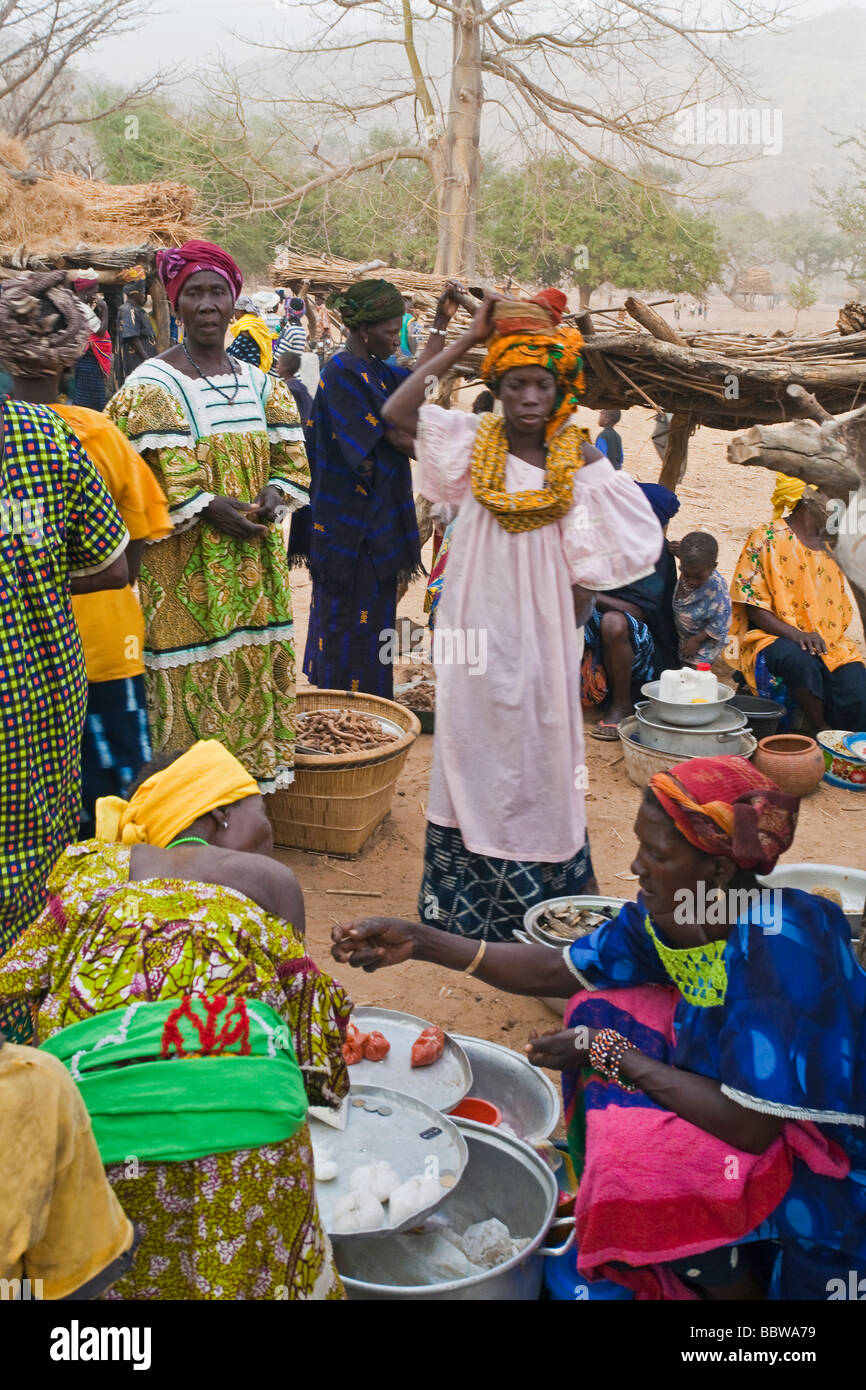 Mali segou market hi-res stock photography and images - Alamy