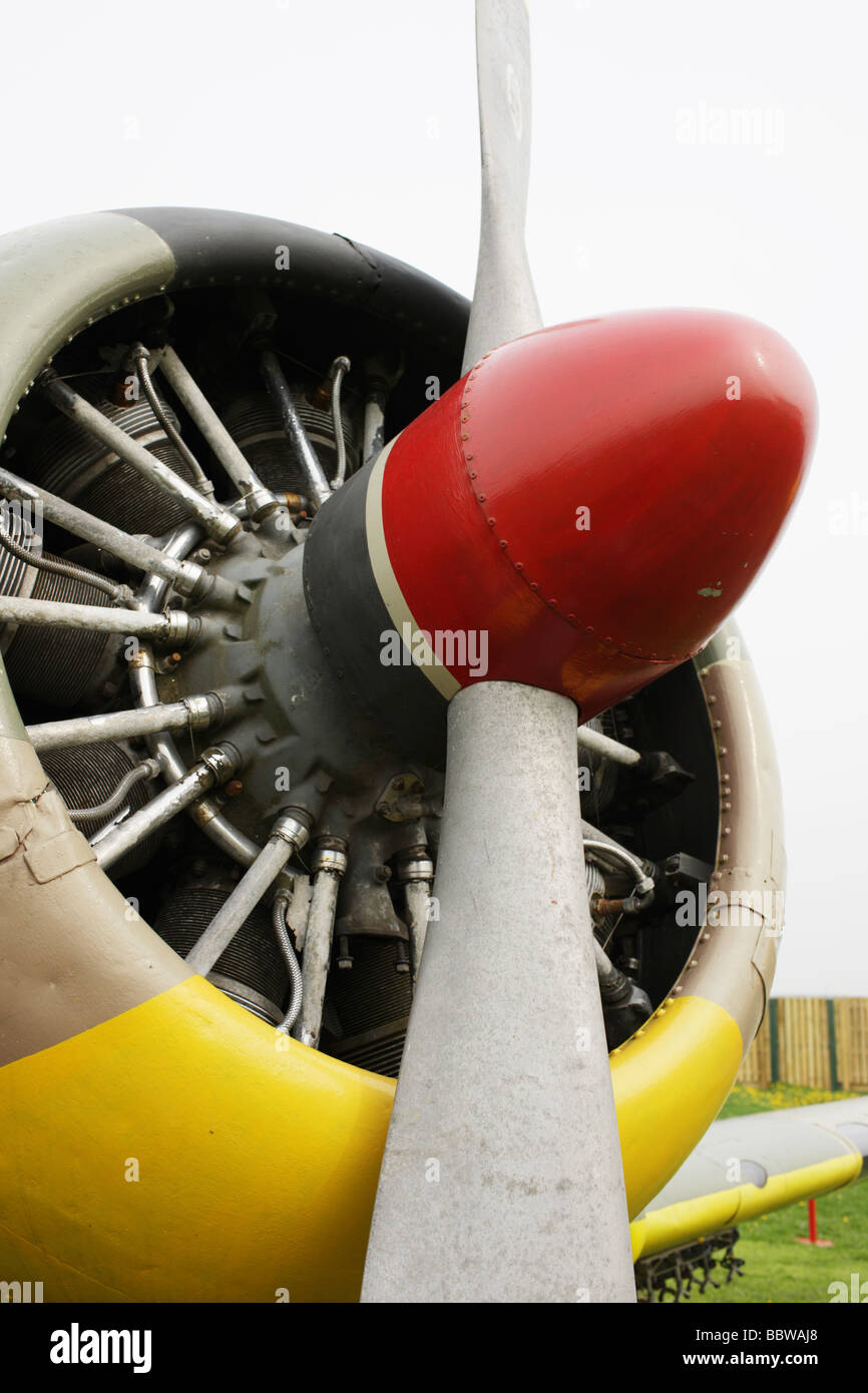 Propellor aeroplanes hi-res stock photography and images - Alamy