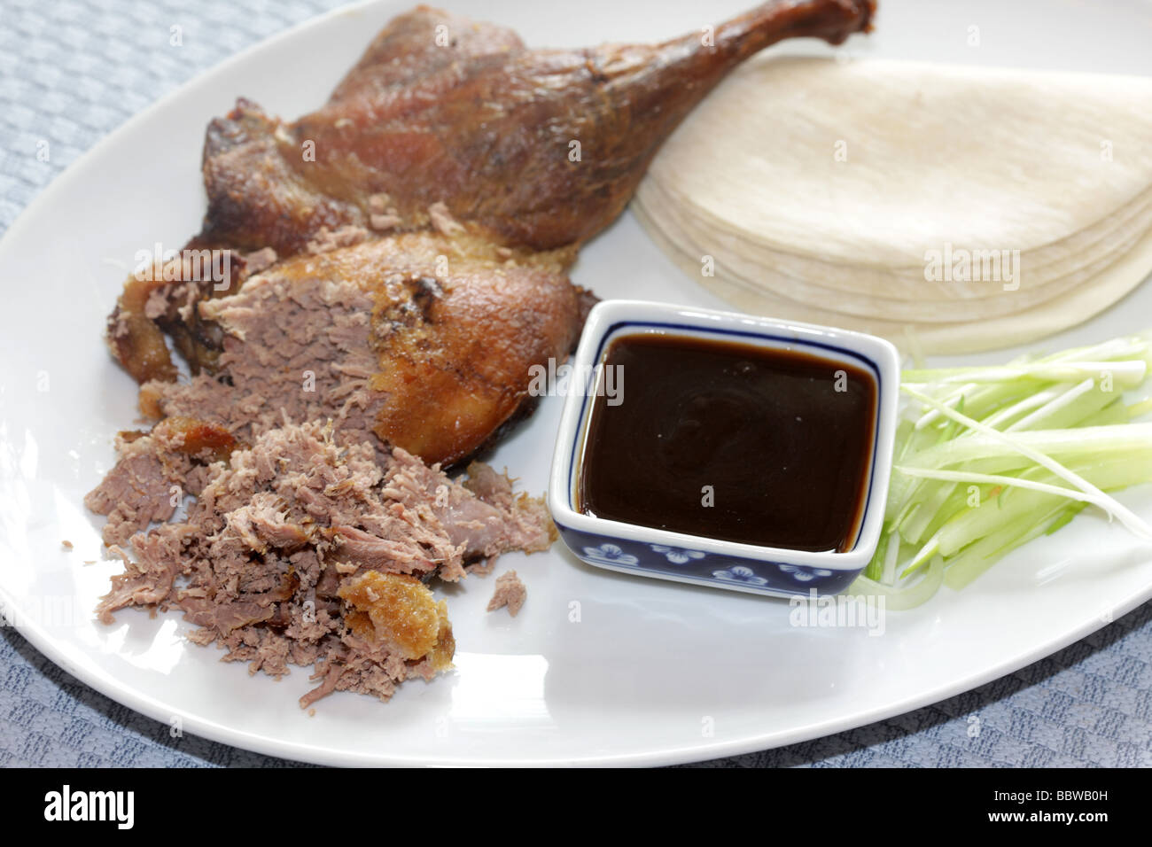 Half crispy duck hi-res stock photography and images - Alamy