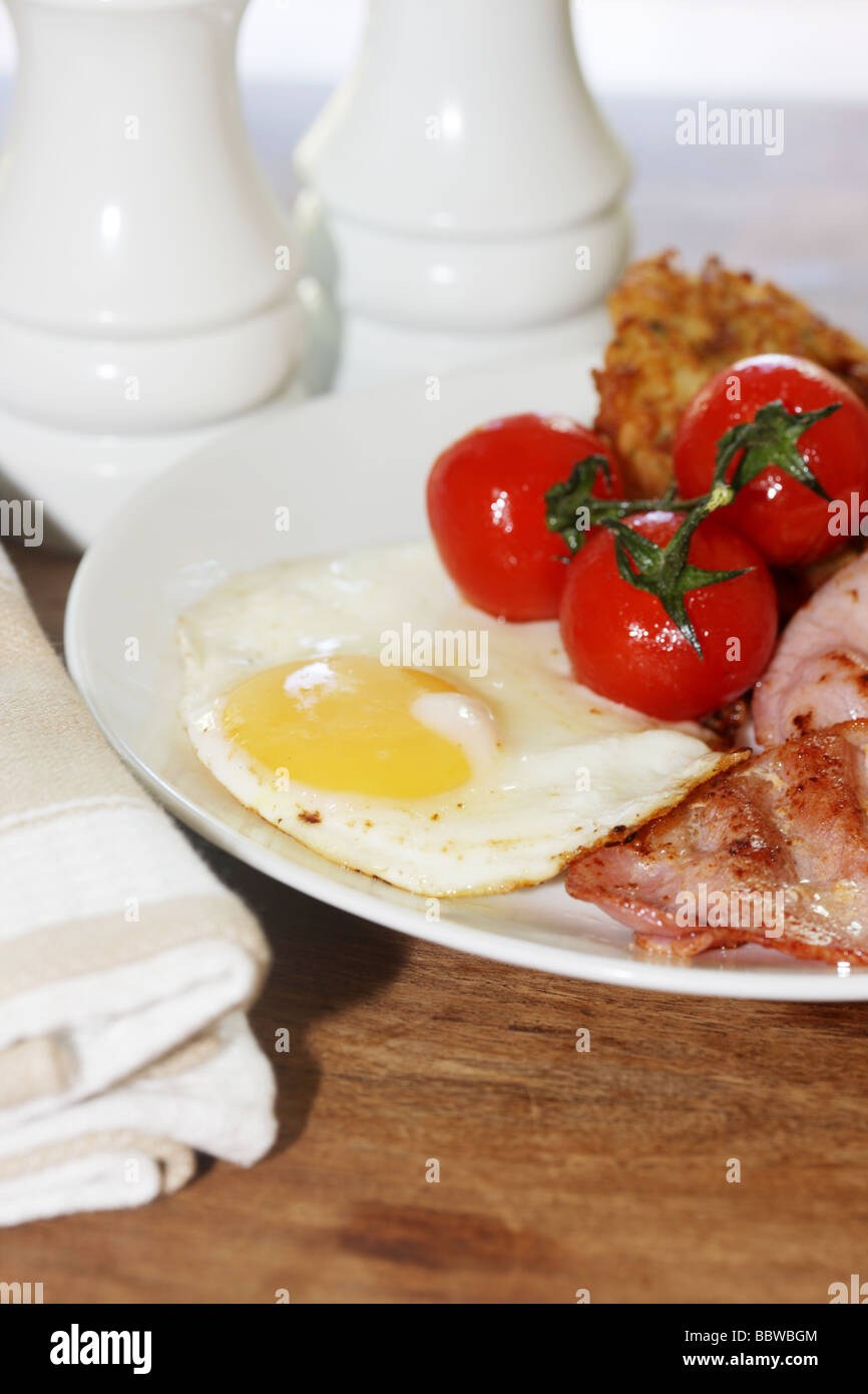 Traditional British Full English Cooked Breakfast With A Fried Egg ...