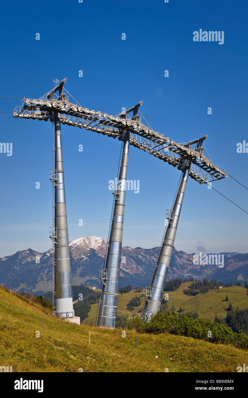 Chair lift tower hi-res stock photography and images - Alamy