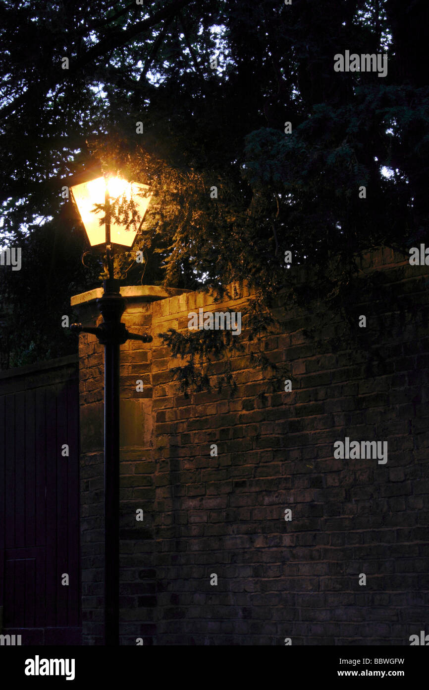 An old street lamp in Cambridge, England, UK Stock Photo - Alamy