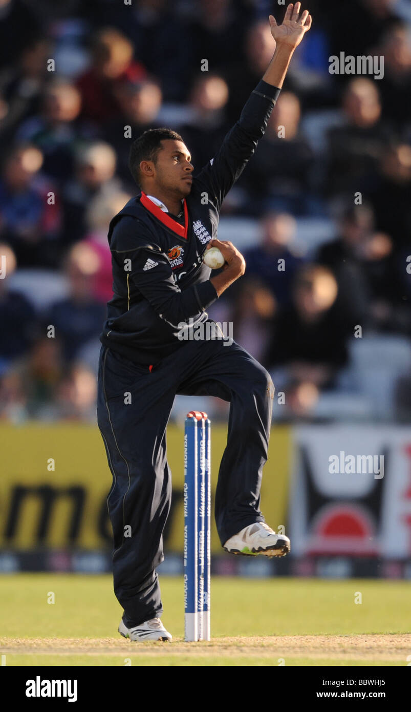 ADIL RASHID ENGLAND TRENT BRIDGE NOTTINGHAM ENGLAND 11 June 2009 Stock ...