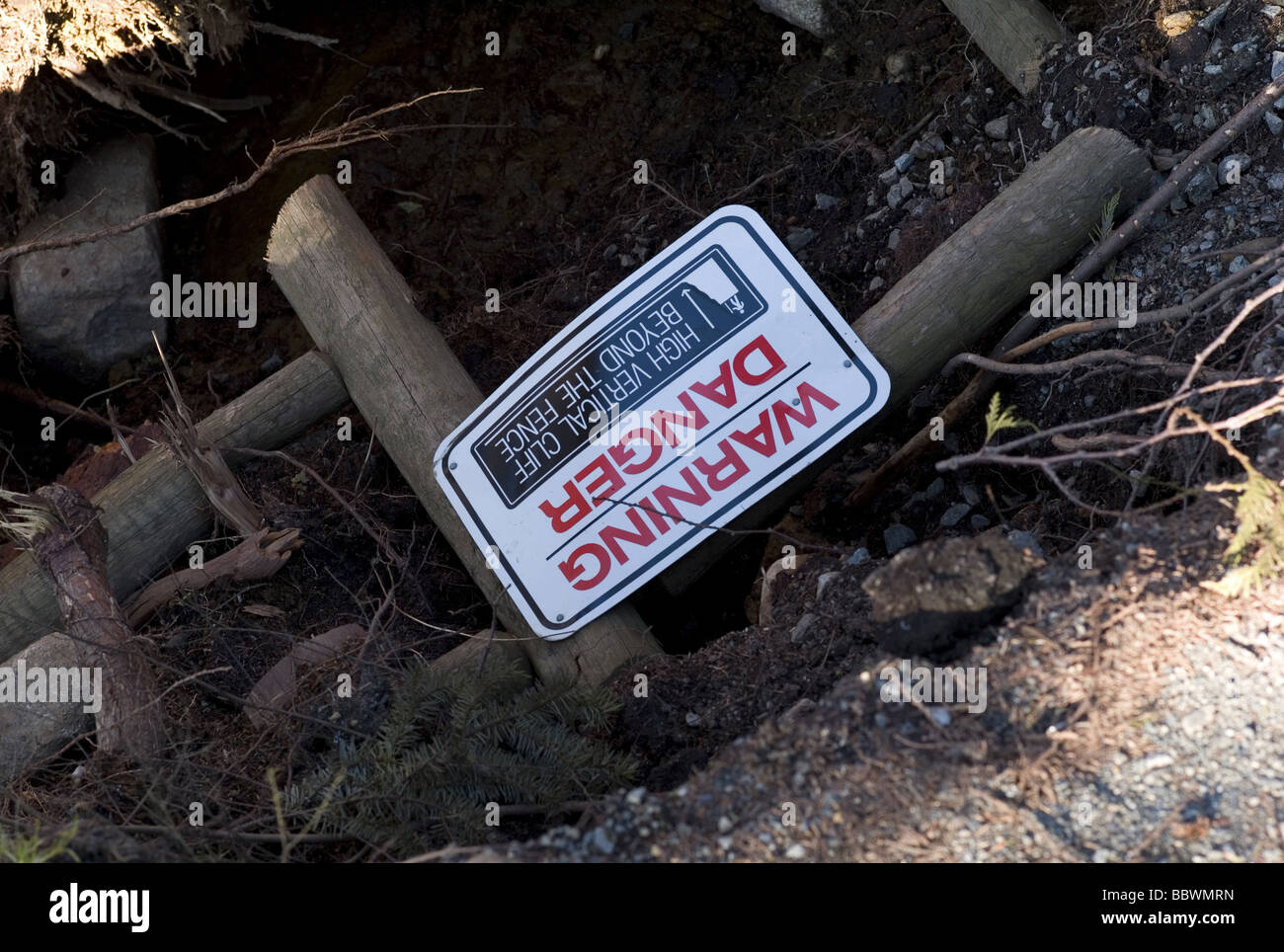 Warning sign in Stanley Park in Vancouver, British Columbia, Canada ...