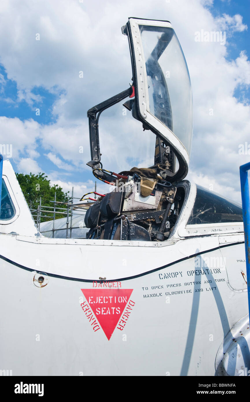 de Havilland Aircraft Heritage Centre Mosquito Museum , DH115 Vampire T ...