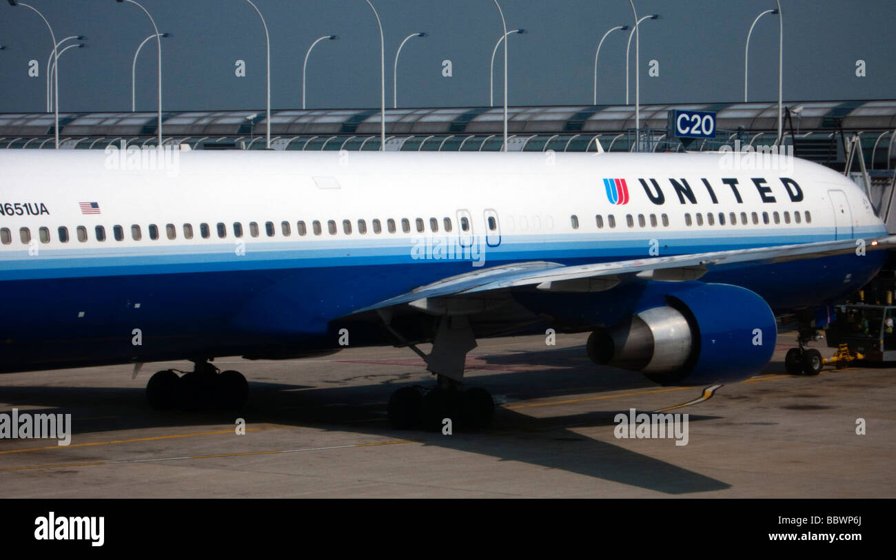 United Airlines Boeing 777 OHare International Airport Chicago Illinois ...