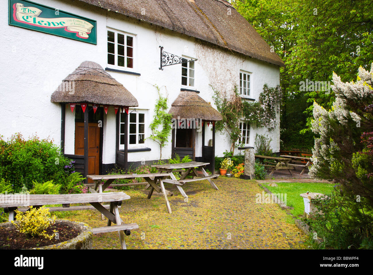 The Cleave Pub Lustleigh Devon England Stock Photo - Alamy