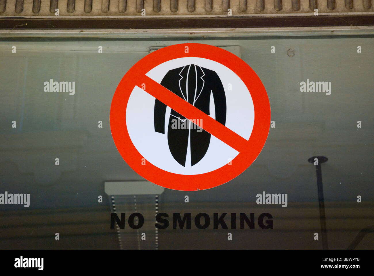 Smoking jackets hi-res stock photography and images - Alamy