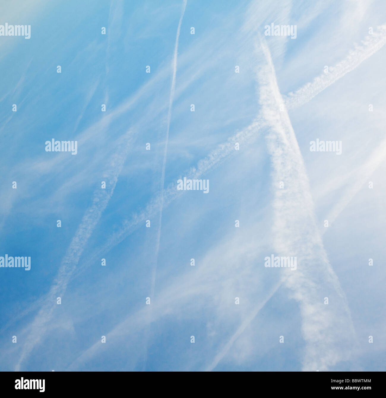 Contrail Cross Stock Photos & Contrail Cross Stock Images - Alamy