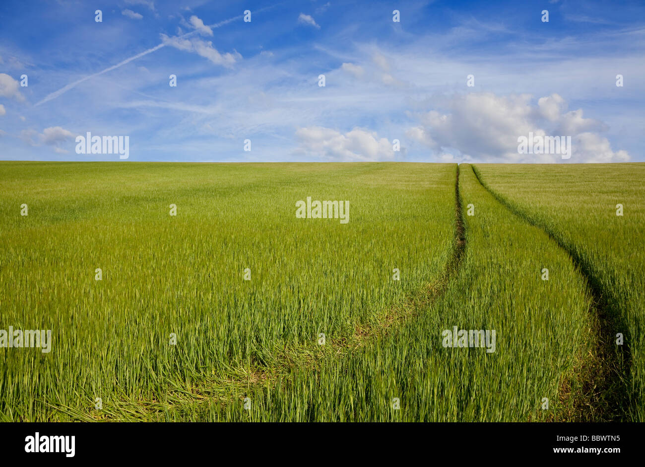 Sky path hi-res stock photography and images - Alamy