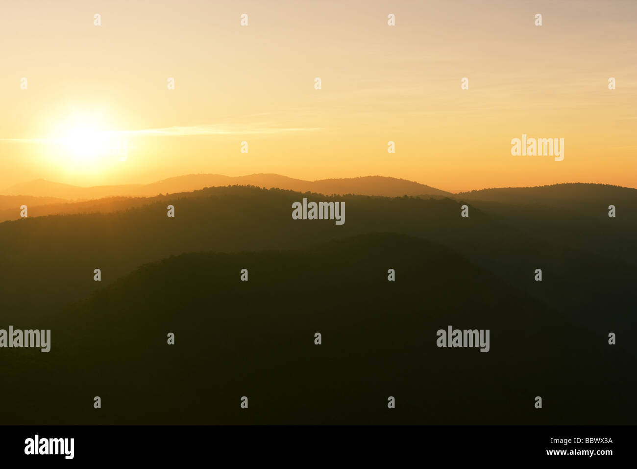 Mountain sunset appalachain mountains hi-res stock photography and ...