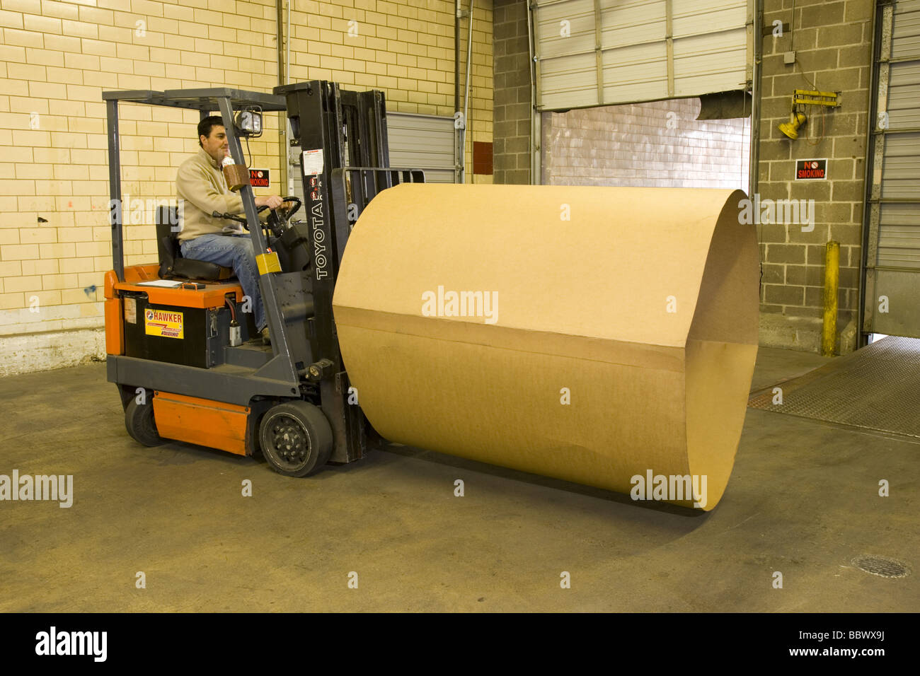 Packaging materials hi-res stock photography and images - Alamy