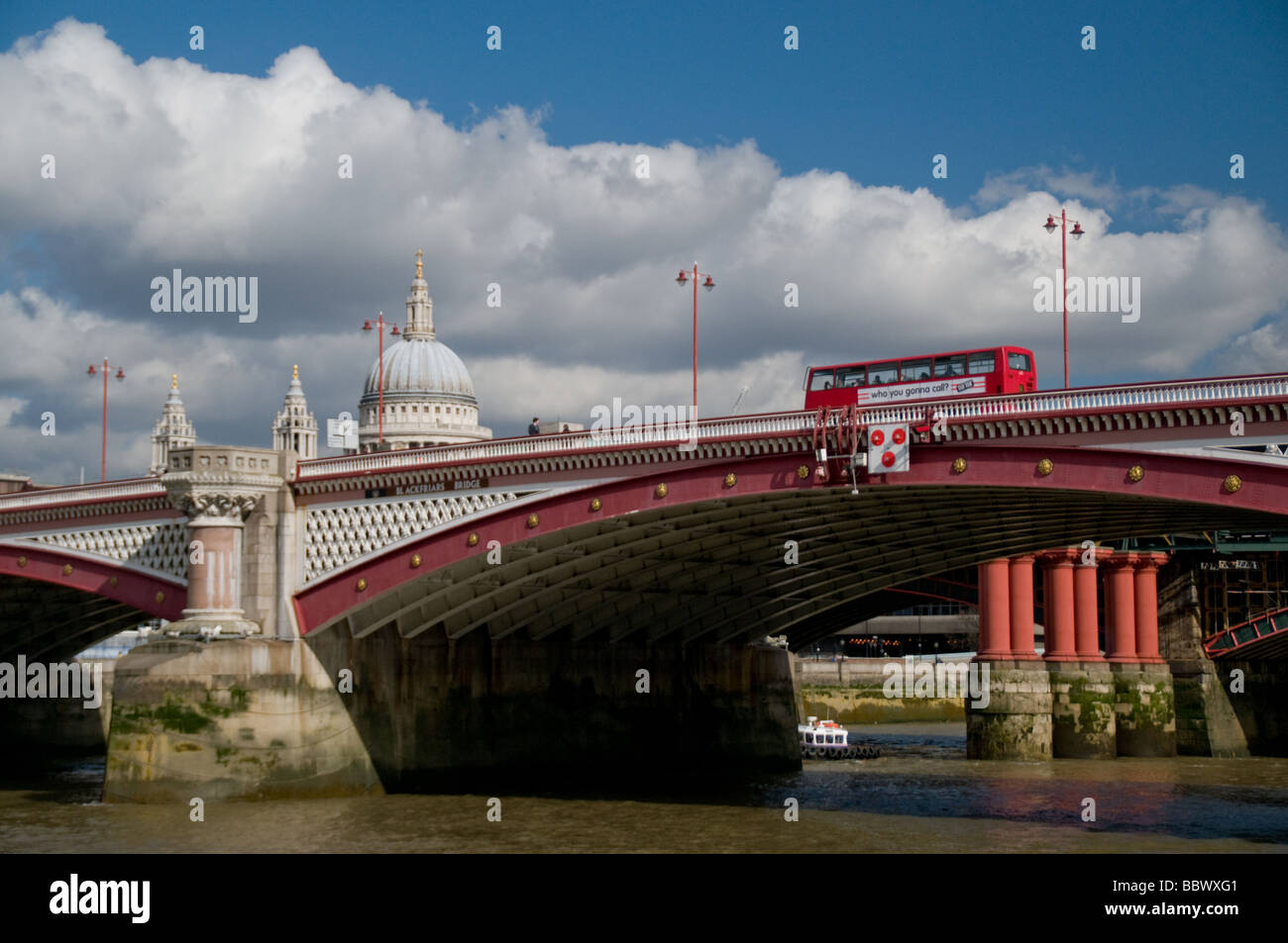 Iron blackfriars bridge hi-res stock photography and images - Alamy