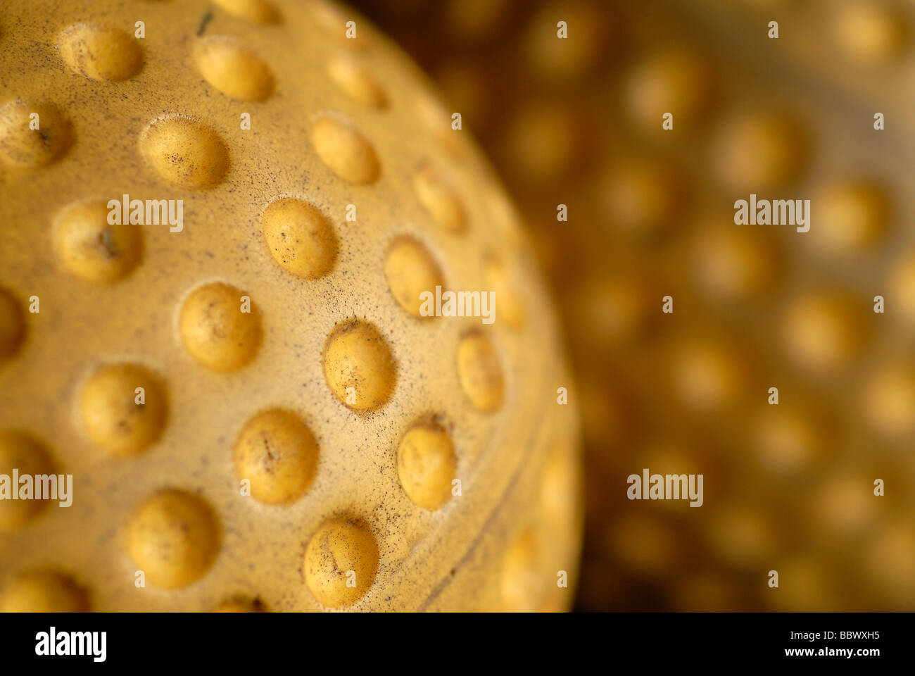 Yellow sponge ball hi-res stock photography and images - Alamy