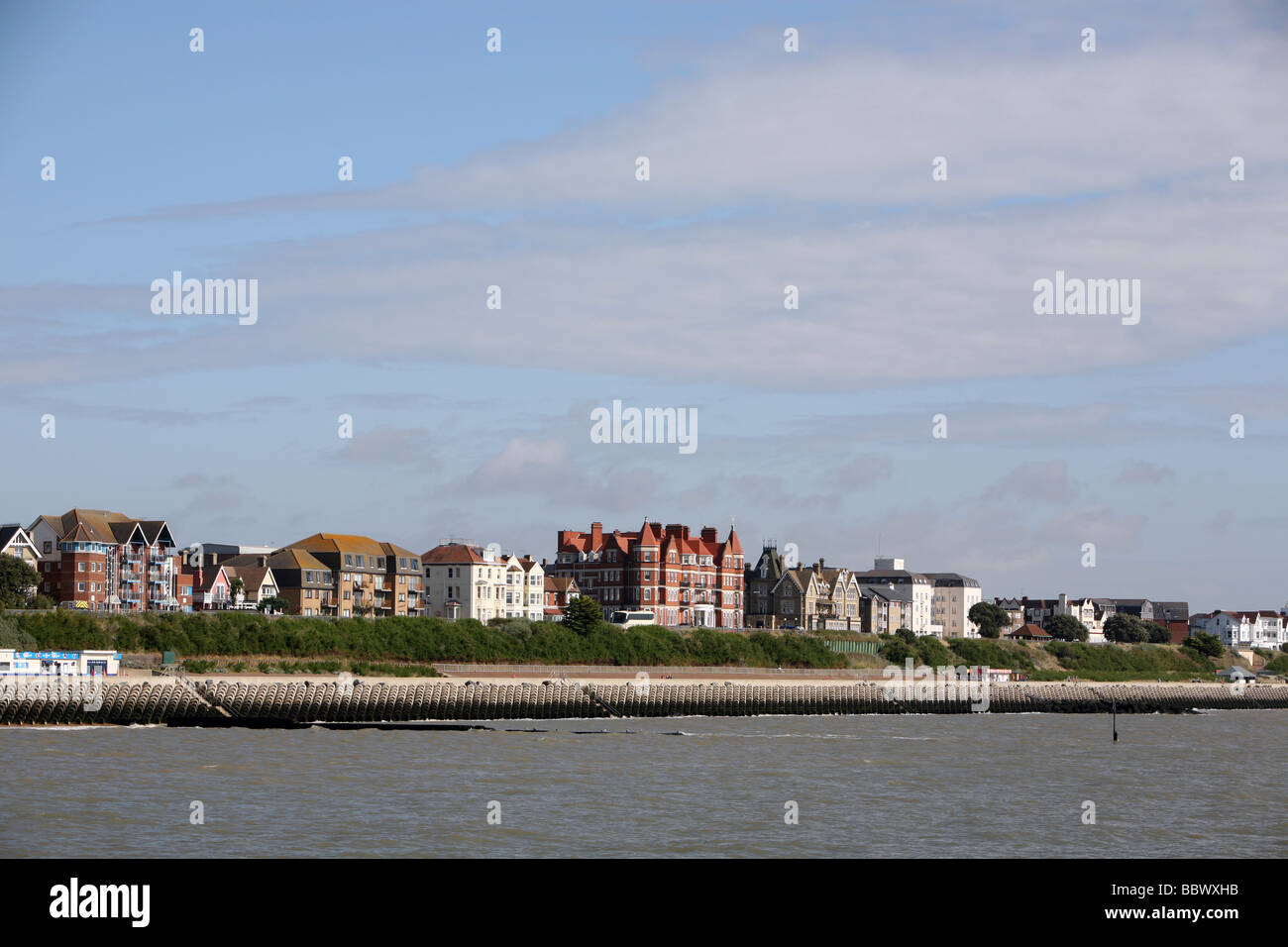 Clacton beach and seafront buildings Stock Photo - Alamy