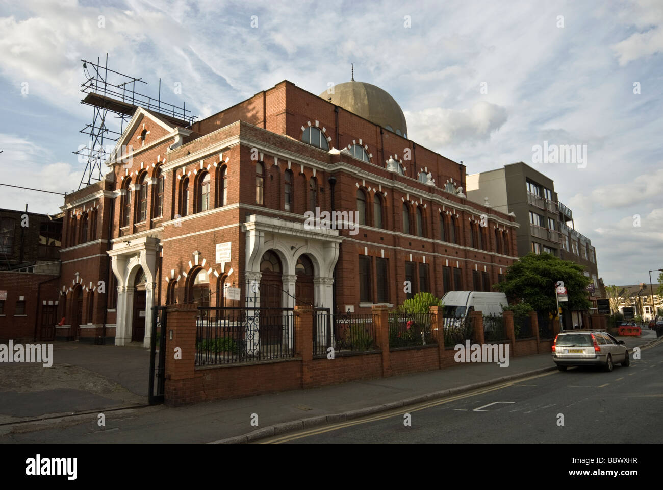 TURKISH MOSQUE IN NORTH LONDON Stock Photo - Alamy