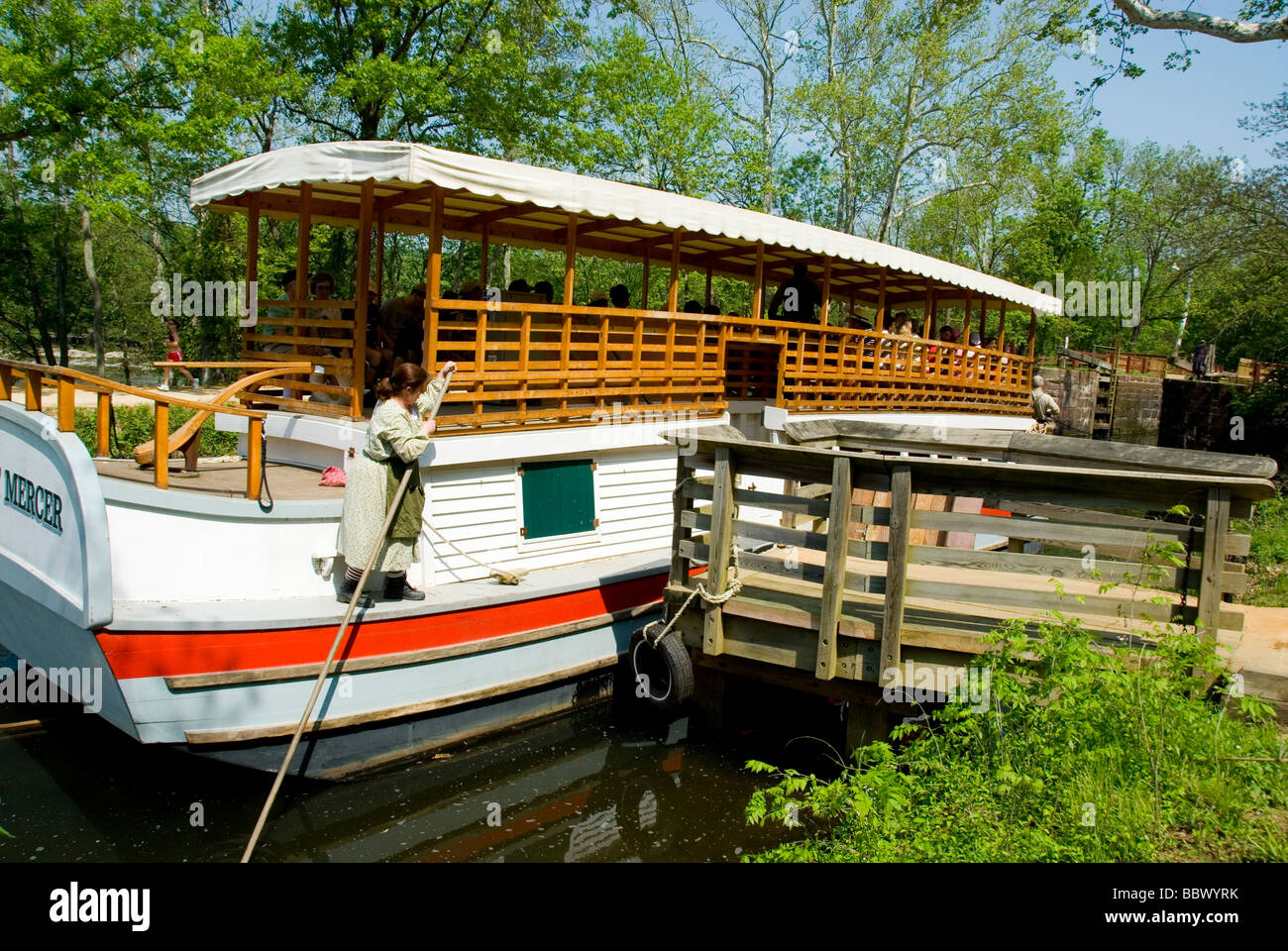 Mule barge hi-res stock photography and images - Alamy