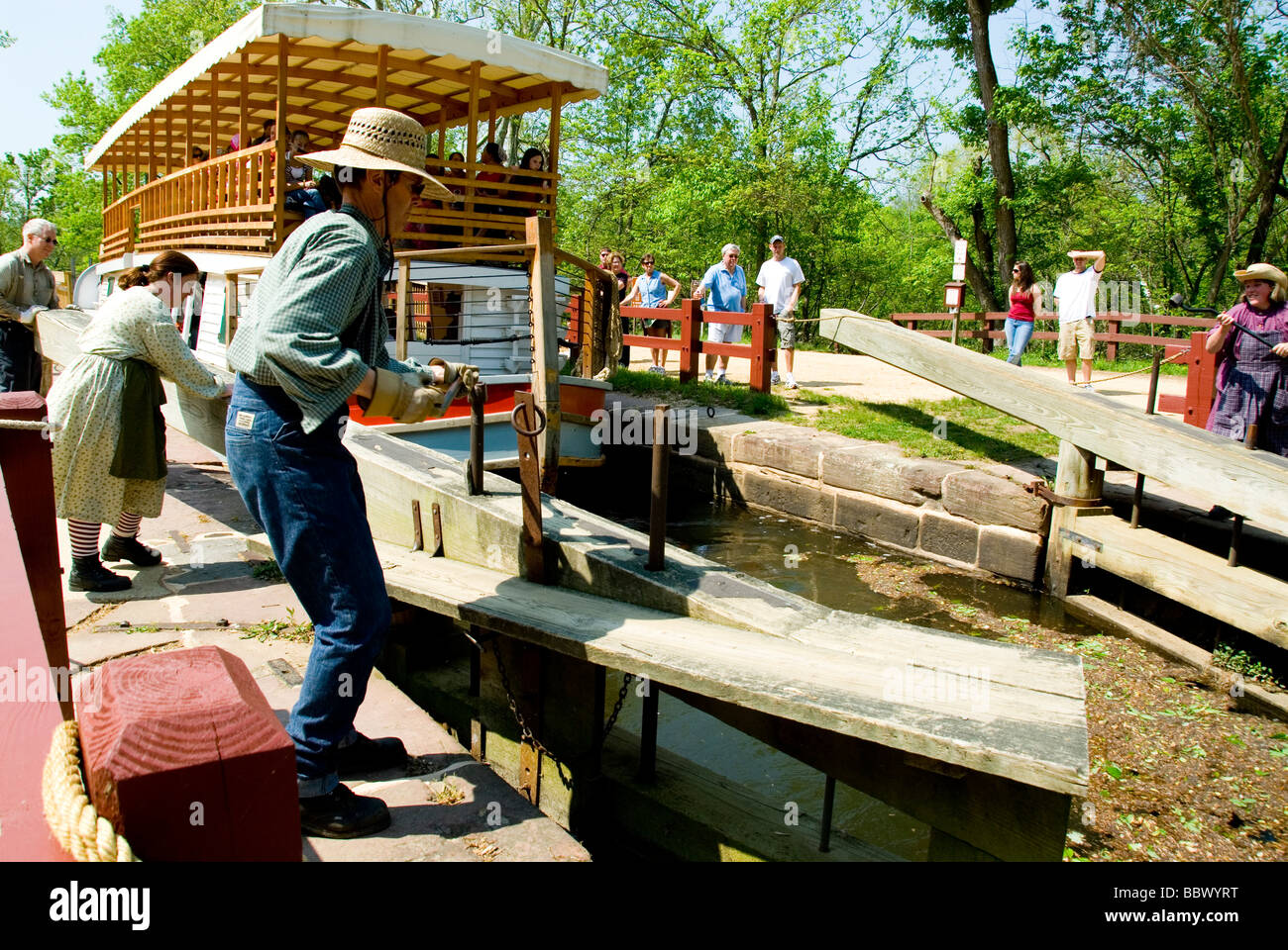 Mule barge hi-res stock photography and images - Alamy