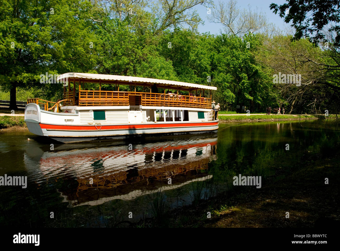 Mule barge hi-res stock photography and images - Alamy