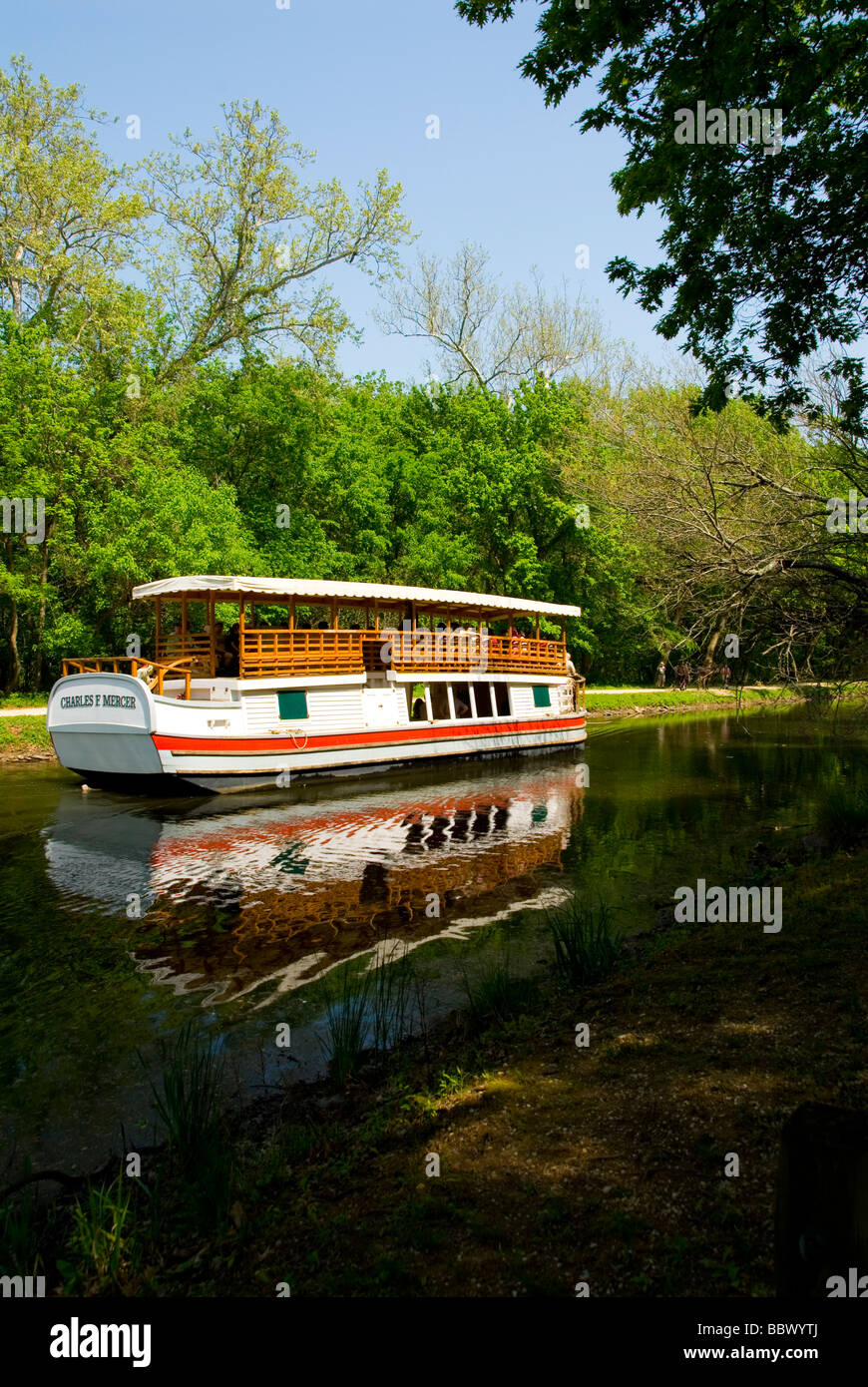 Mule barge hi-res stock photography and images - Alamy