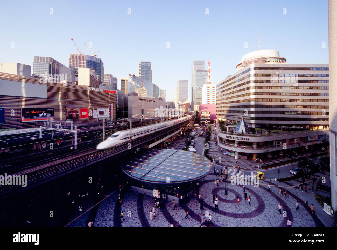Yurakucho station hi-res stock photography and images - Alamy