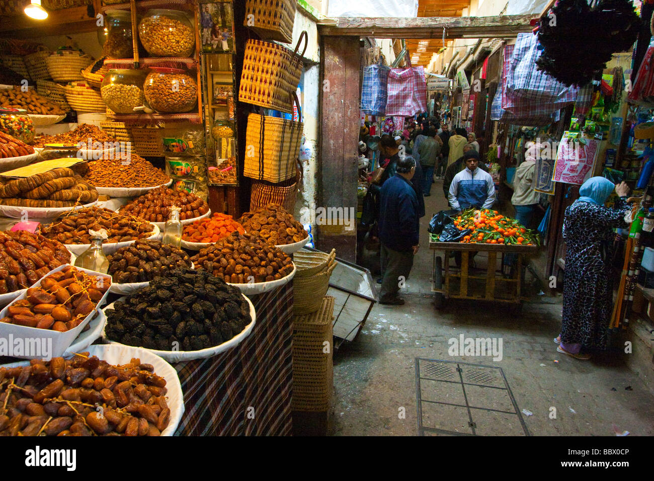 Souk fez morocco hi-res stock photography and images - Alamy