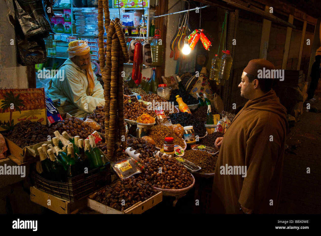 Dates selling hi-res stock photography and images - Alamy