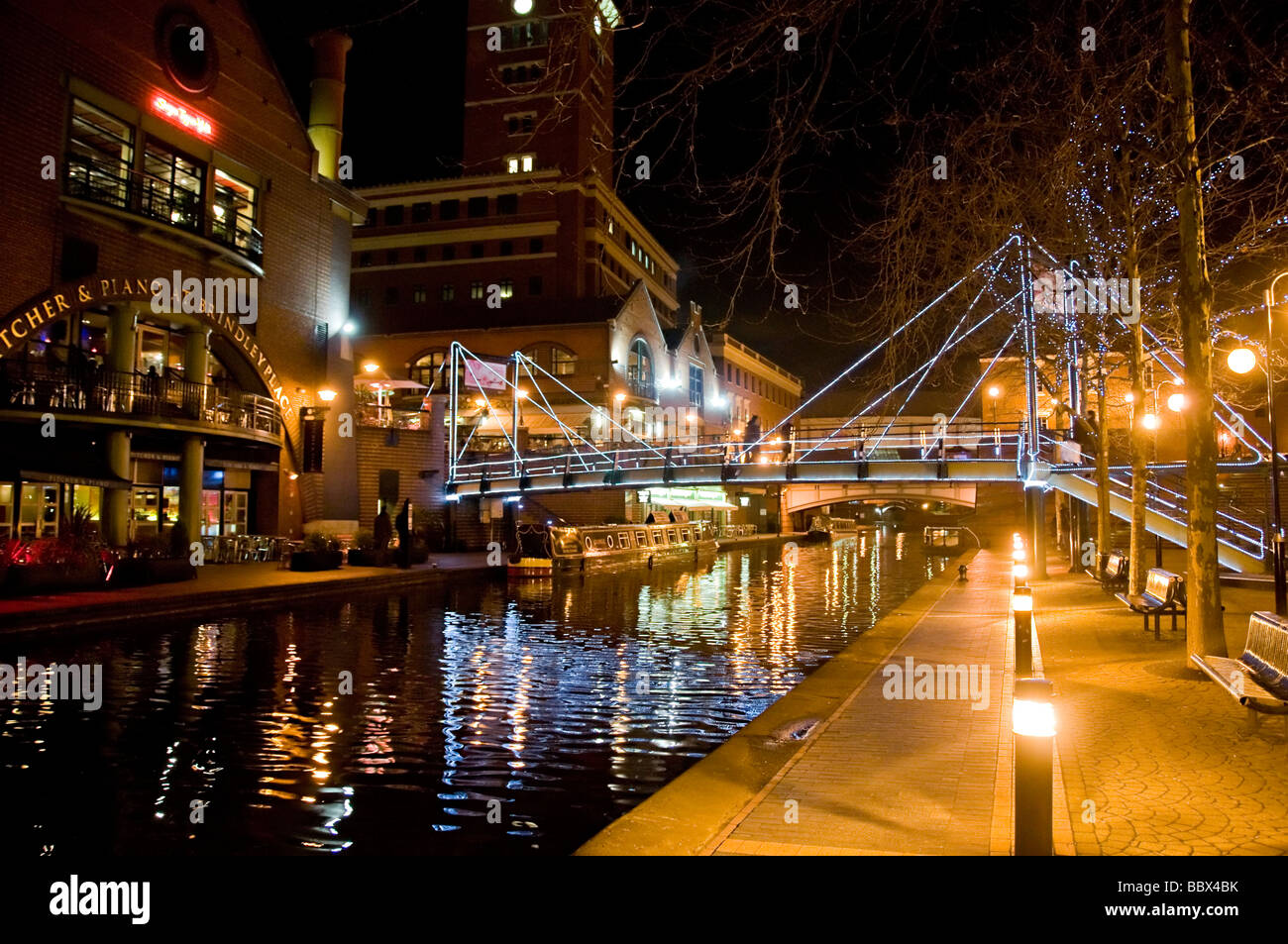 Brindley place night birmingham england hi-res stock photography and ...